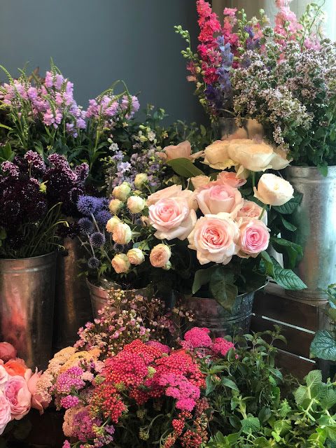 Flowers // A Flower Workshop with Philippa Craddock - Roses and Rolltops