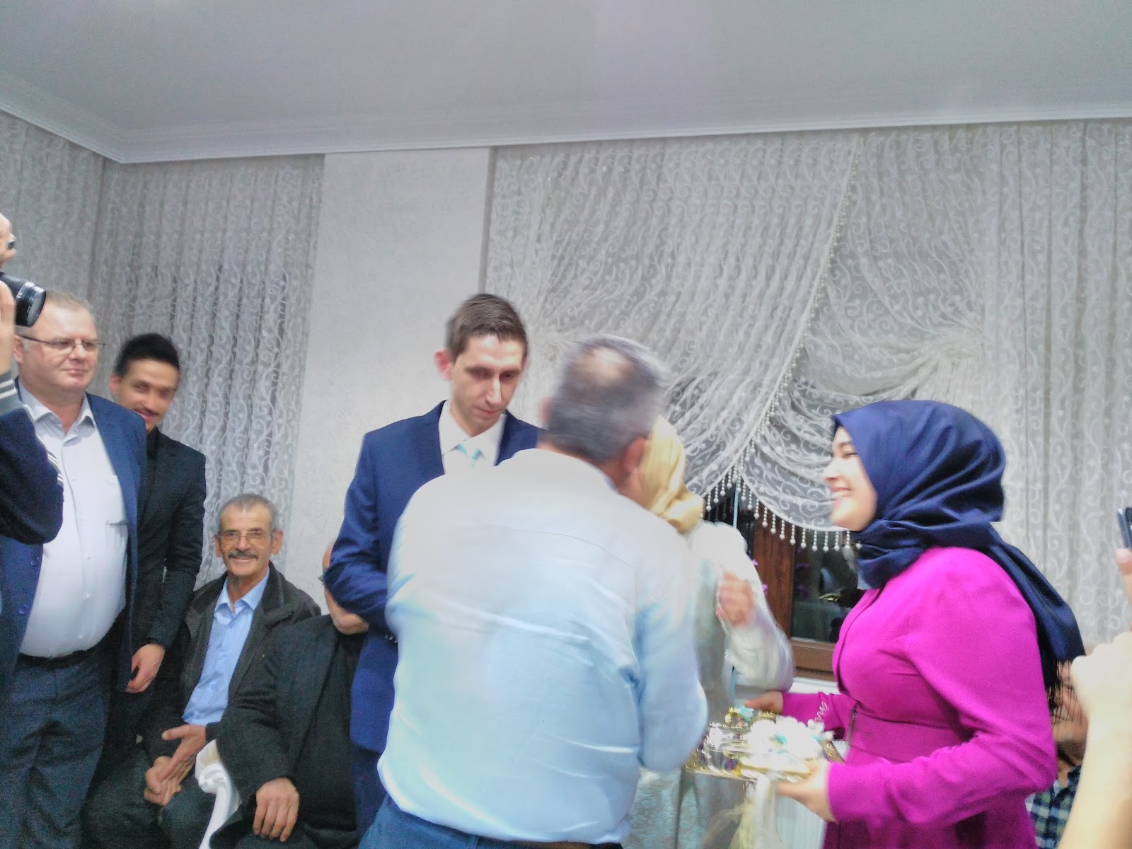 GÖNLÜMDEN GEÇENLER: BUŞRA'NIN SOZU ALLAH MESUT ETSIN