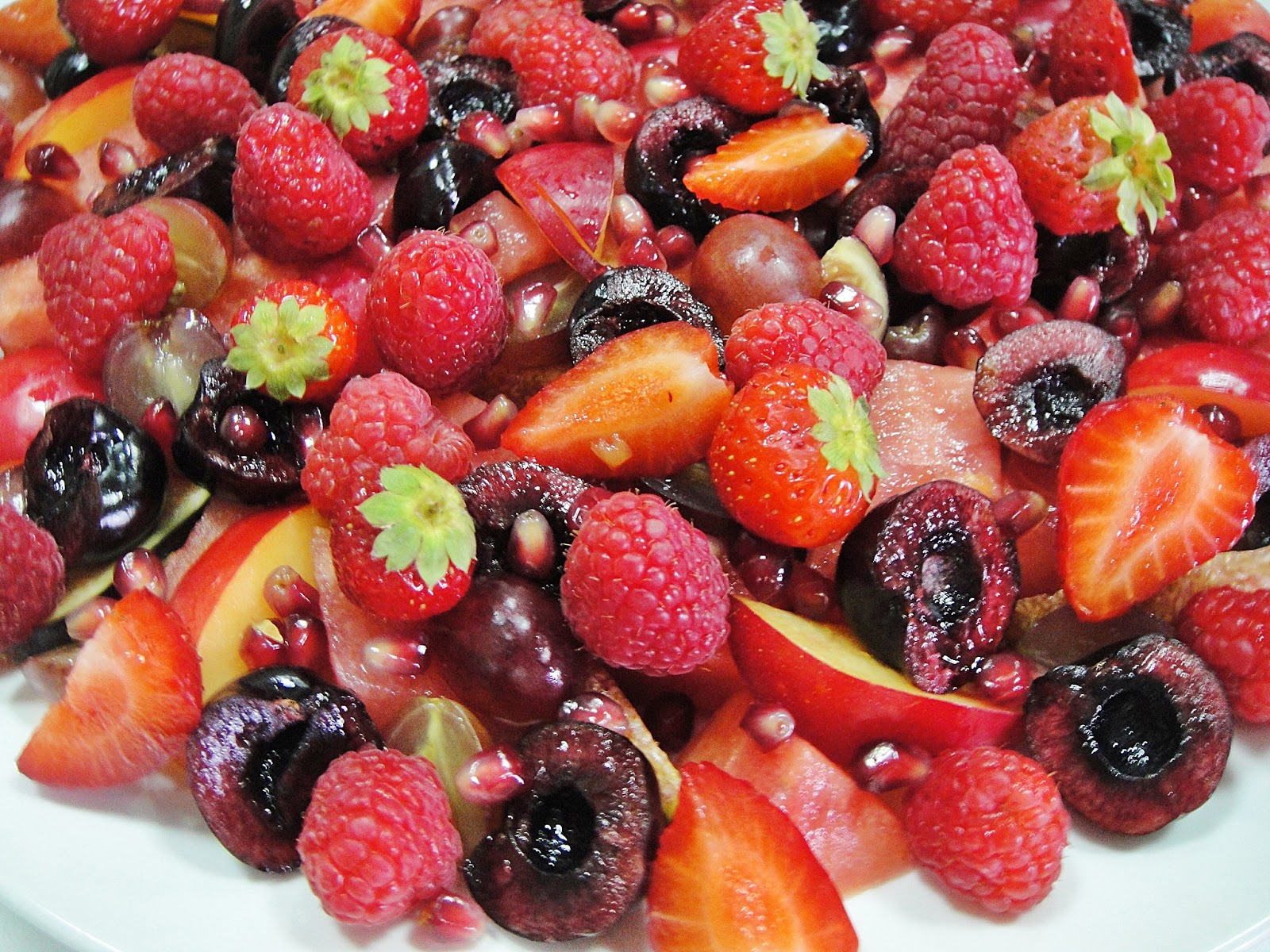 Maryam's Culinary Wonders: 844. Red Fruit Salad