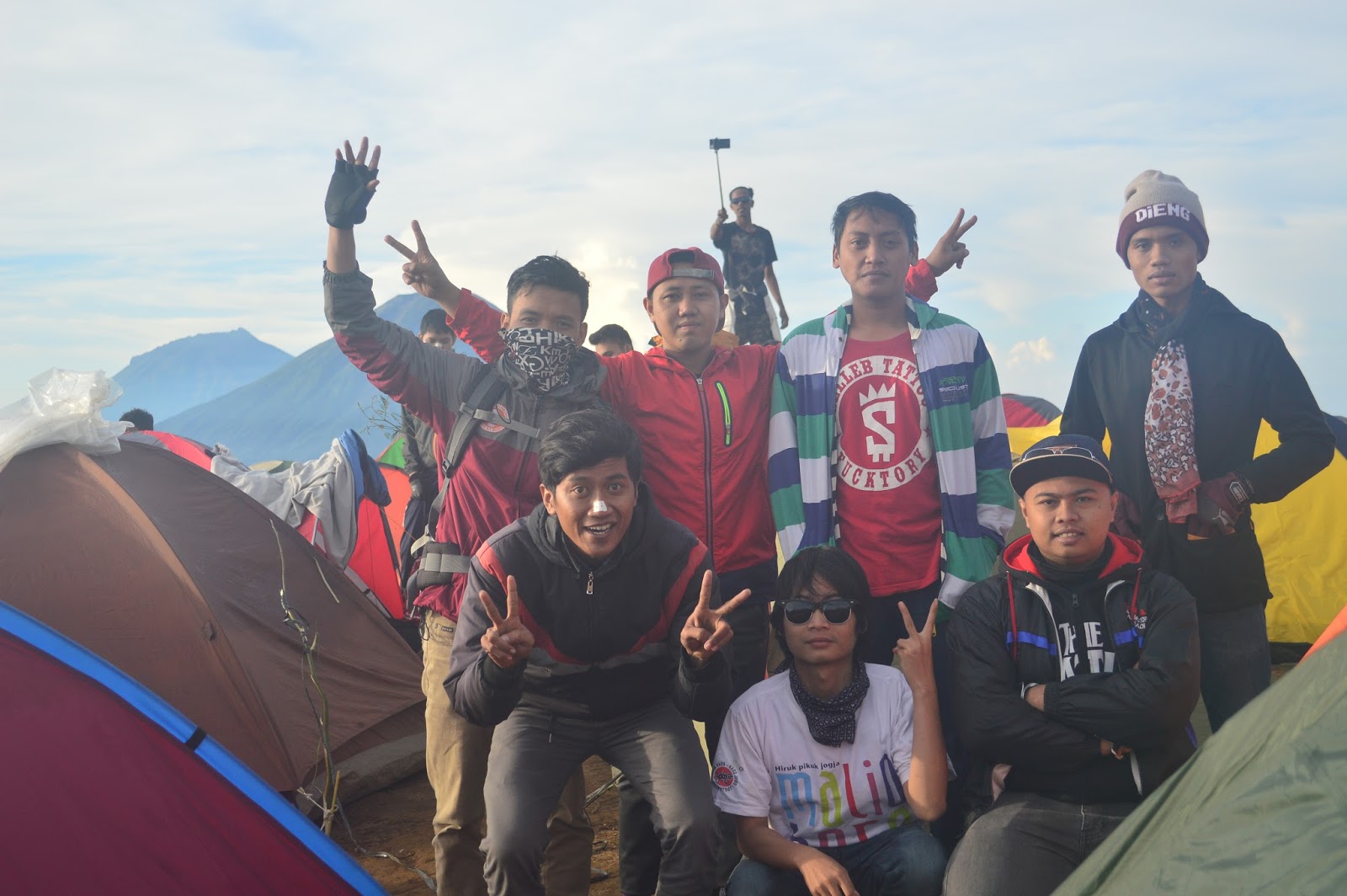 Gunung Prau: GUNUNG PRAU DIENG DENGAN SEJUTA KEINDAHAN ALAMNYA