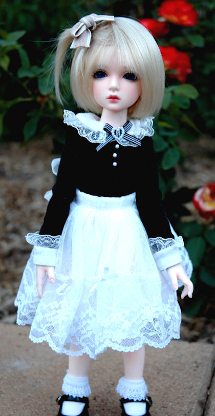 Rose: Cut Dolls