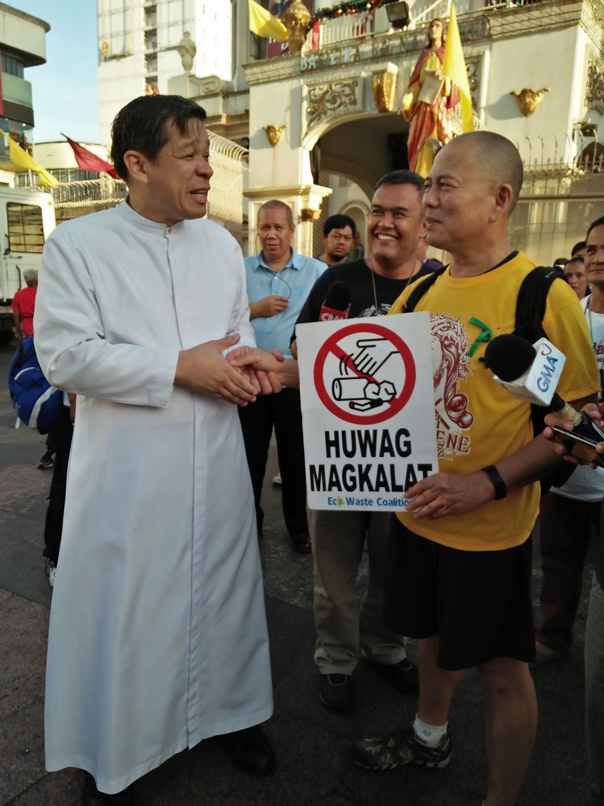 “Running Priest,” Environmental Advocates Run for a “Trash-less ...