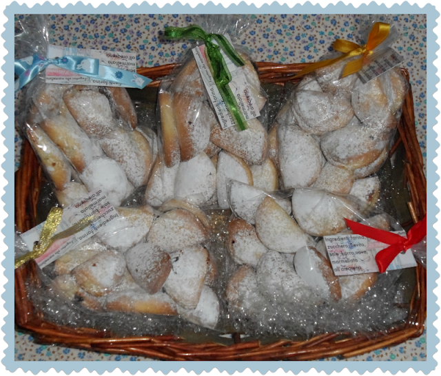 La Creatività di Anna!!!: Ravioli dolci a forma di mezza luna