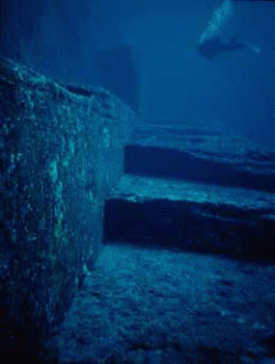 Japan’s Underwater Pyramid | sladisworld