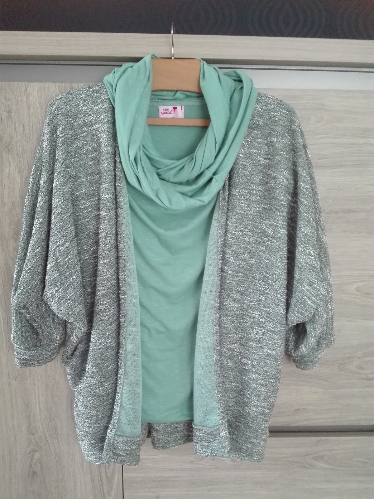 Een 'Hope cardigan'