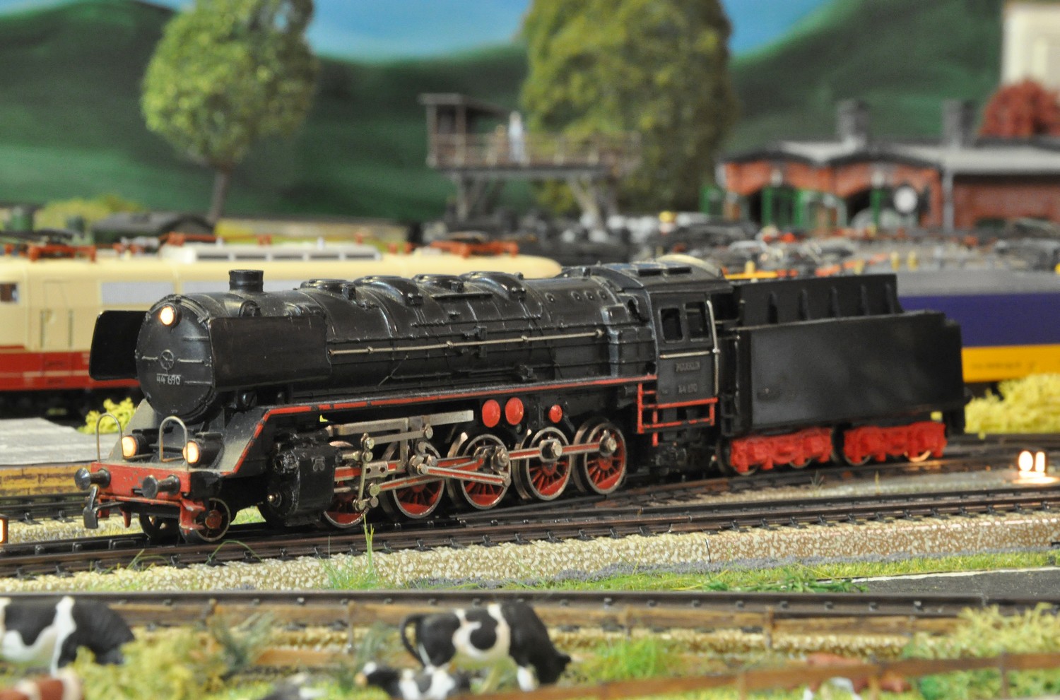 Frank-103: De antieke 44 (Marklin 3027)