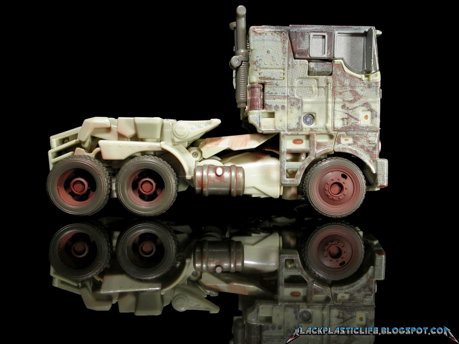 Black - Plastic - Life: Transformers Lost Age TRU Japan Exclusive Rusty ...