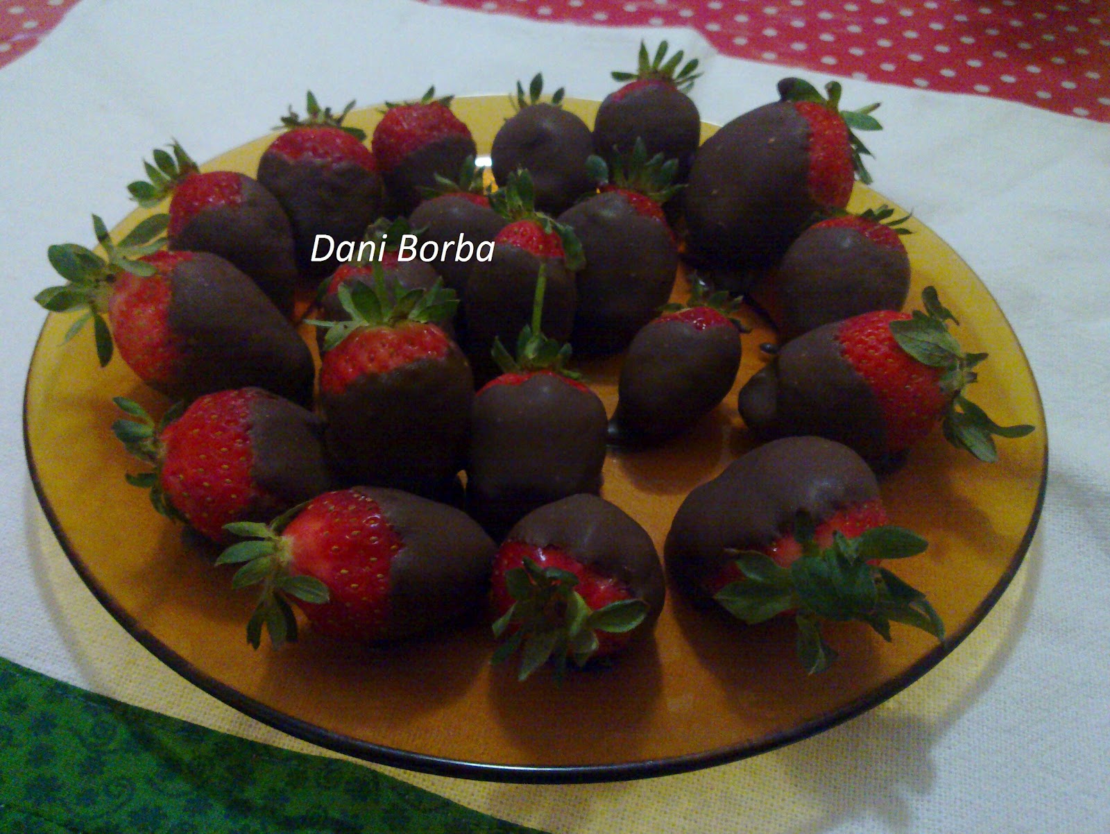 DELÍCIAS DA DANI.: Morangos com Chocolate.
