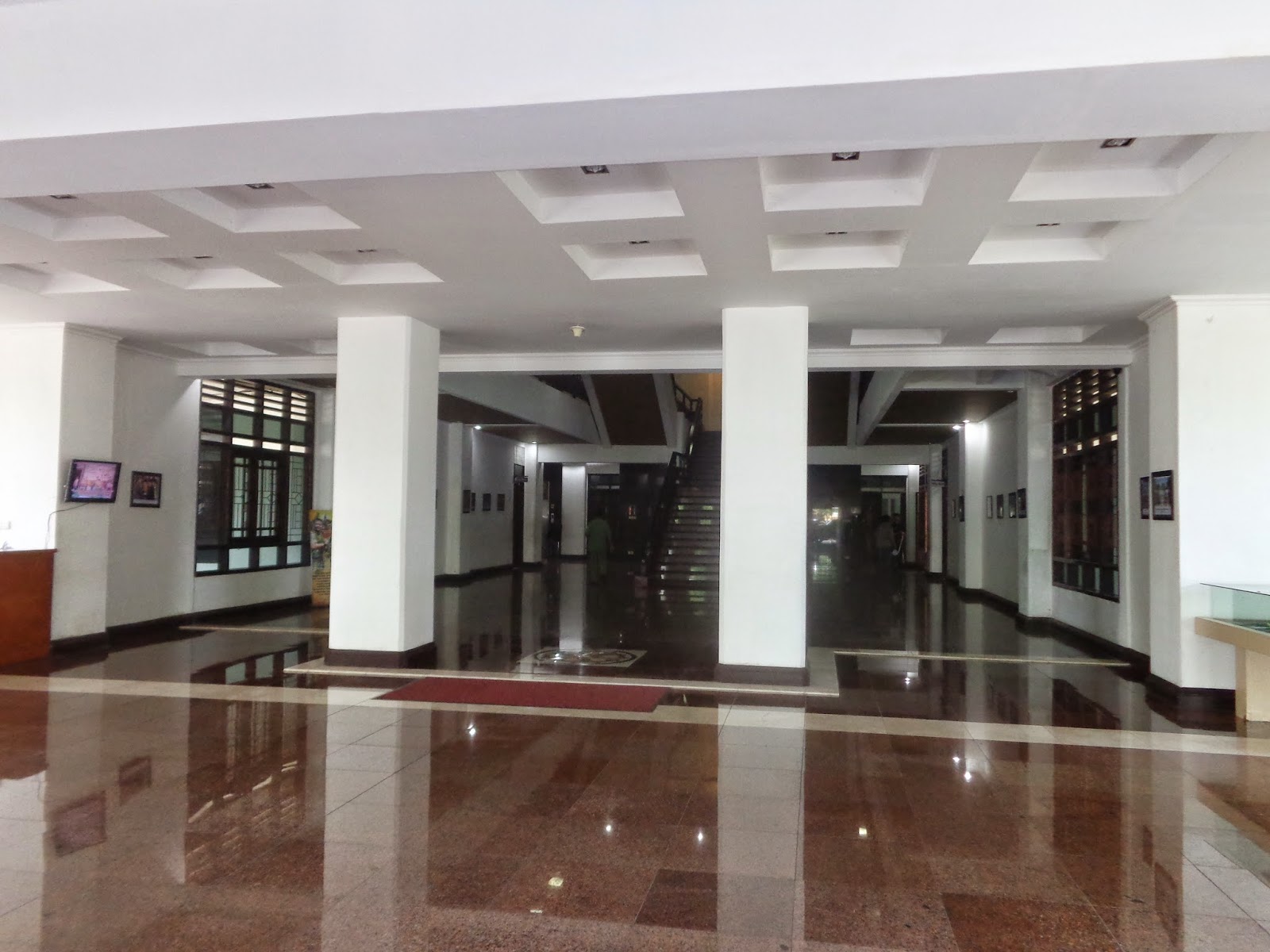 DESAIN ARSITEKTUR & INTERIOR: INTERIOR LOBBY KANTOR GUBERNUR SULAWESI ...