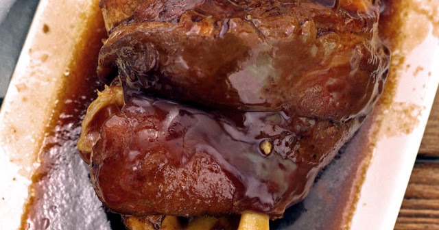 PATA TIM (BRAISED PORK HOCK) - FOOD AND DRINK