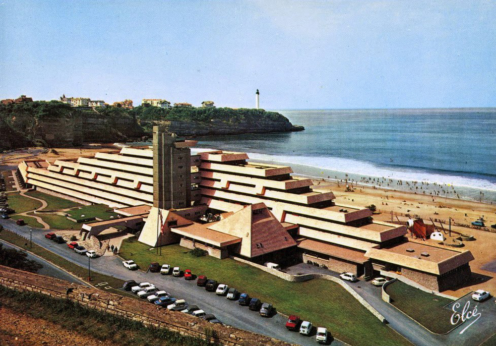 MotArt: The VVF Residence Anglet France