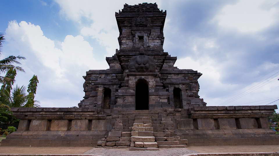 discoverz: Candi Singosari Temple of Ken Arok