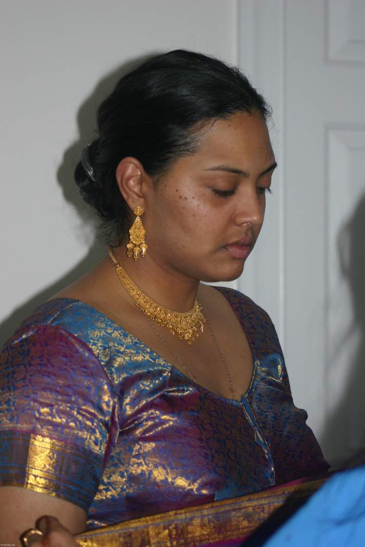 కామ దేవత : POOKU LANJALU