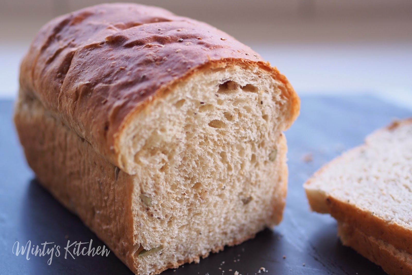 Minty's Kitchen: Wholemeal Bread Using Prefermented/Sponge Dough