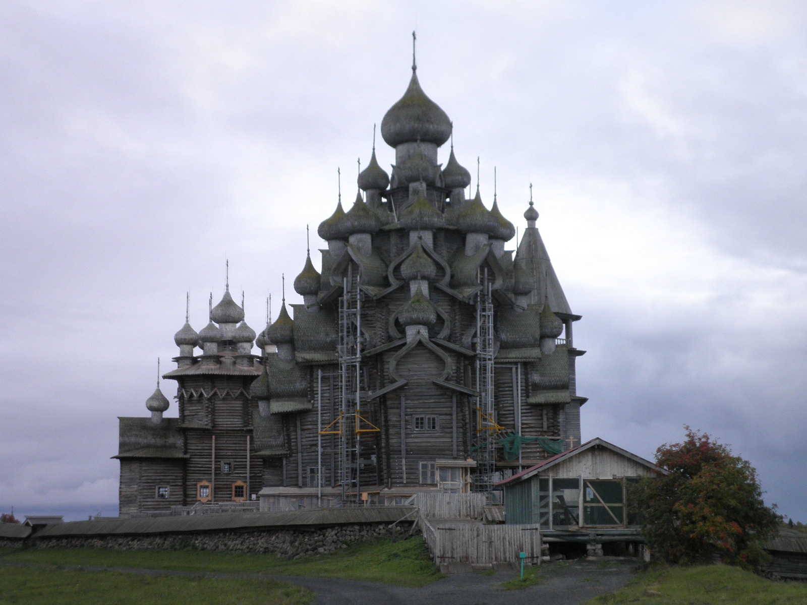 Russia and Beyond: Mandrogi; Kizhi Island