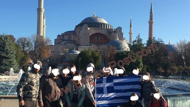 ΛΕΥΤΕΡΙΑ: ΦΙΛΑΘΛΟΙ ΤΟΥ ΟΛΥΜΠΙΑΚΟΥ ΥΨΩΣΑΝ ΕΛΛΗΝΙΚΗ ΣΗΜΑΙΑ ΜΠΡΟΣΤΑ ΣΤΗΝ ...