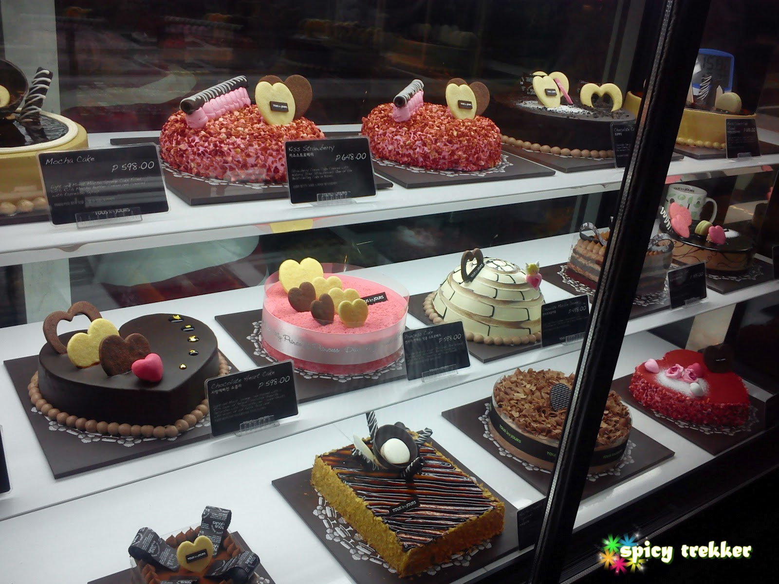 Fancy Korean Cakes from Tous Les Jour | Munch and Sip
