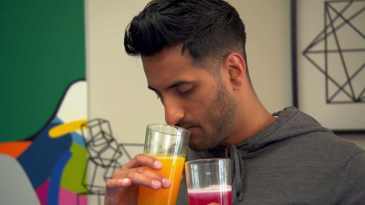 ausCAPS: Daniel Elahi shirtless in The Apprentice UK 14-12 "Interviews"