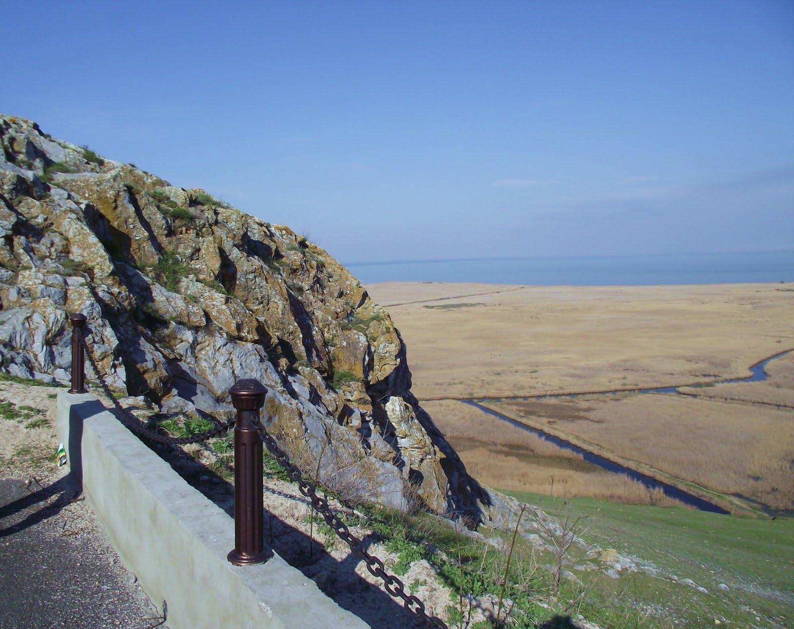 Country inside: Grota Zmeului de la Enisala ~18 Aprilie 2011~ (postată ...