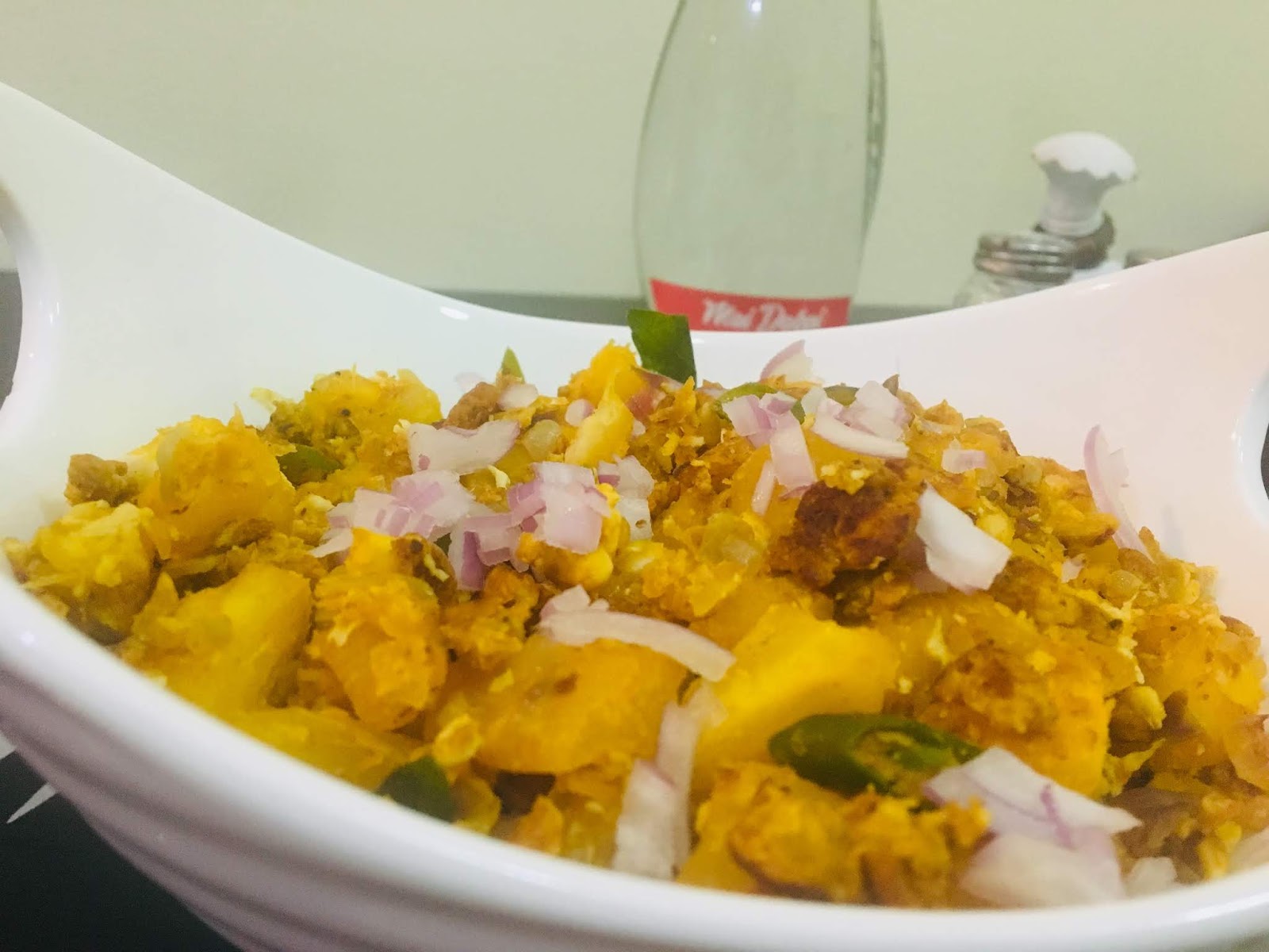 kerala Thattukada style Scrambled egg-with boiled tapioca stir fry/Kappa- egg recipe