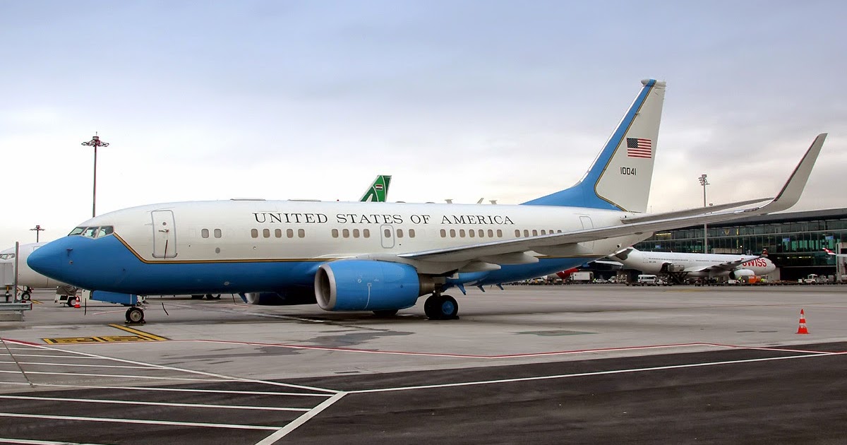 Eastwings: C-40B * B-737-7DM BBJ * United States Air Force USAF * 01-0041
