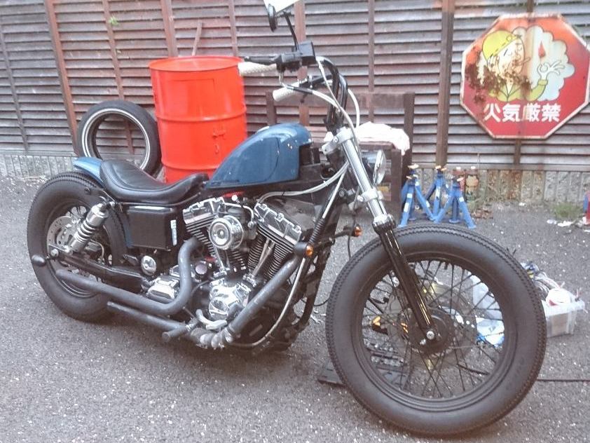 HARLEY BROTHERS LUXEMBOURG: Dyna with Peanut-Tank
