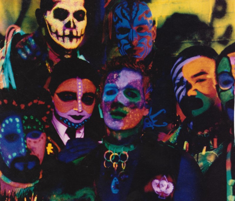 1995 Batman.com : Behind the Scenes: The Neon Gang