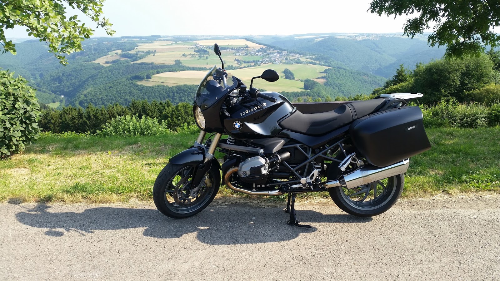 BMW R 1200 R 90th Anniversary: BMW R1200R 90th Anniversary