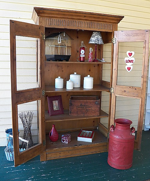 Earth Mamas General Store: Pleasures Of The Porch