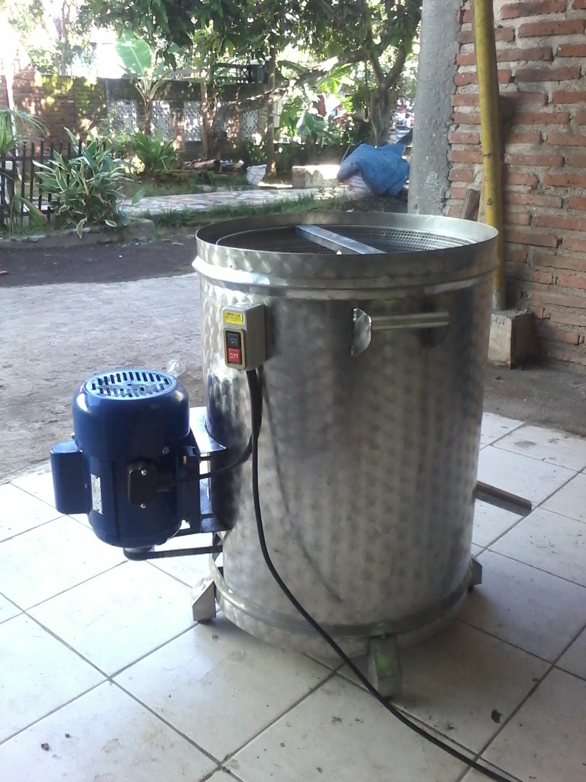 Mesin Spinner Peniris Minyak Keripik Buah Jamur Usus Makaroni Abon