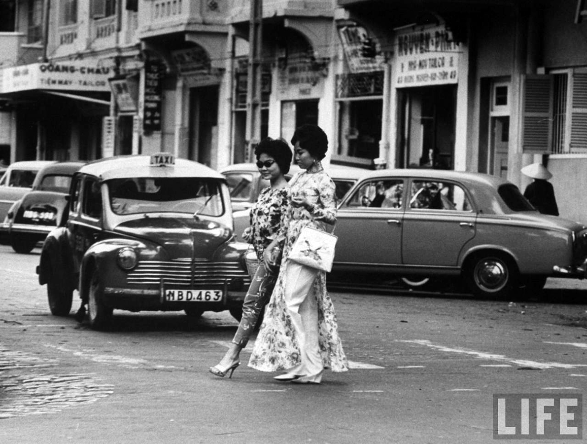 The Moggys Mekong Madness: Photos of Old Saigon