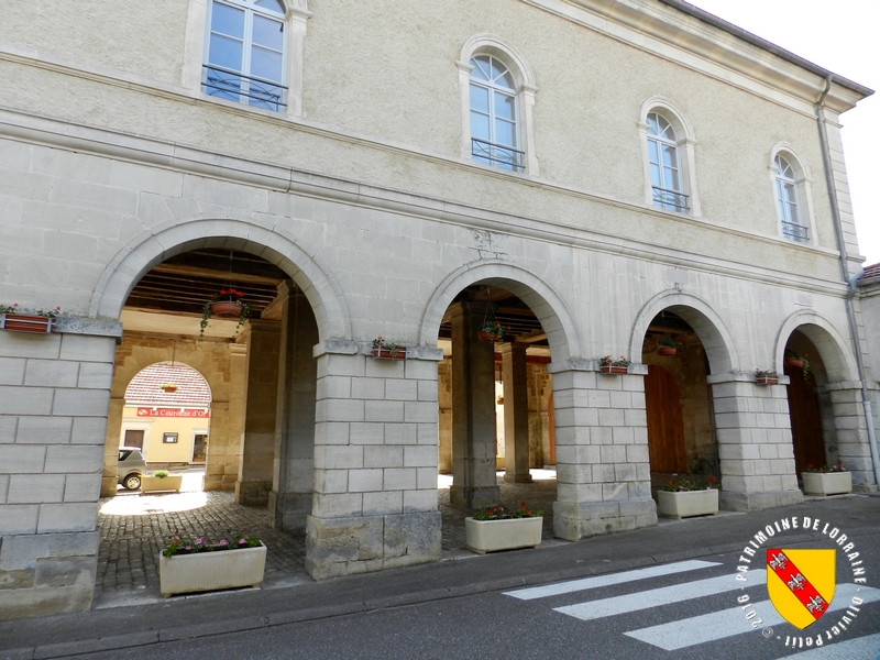 PATRIMOINE DE LORRAINE: GRAND (88) - Les Halles (XVIIIe-XIXe siècle)