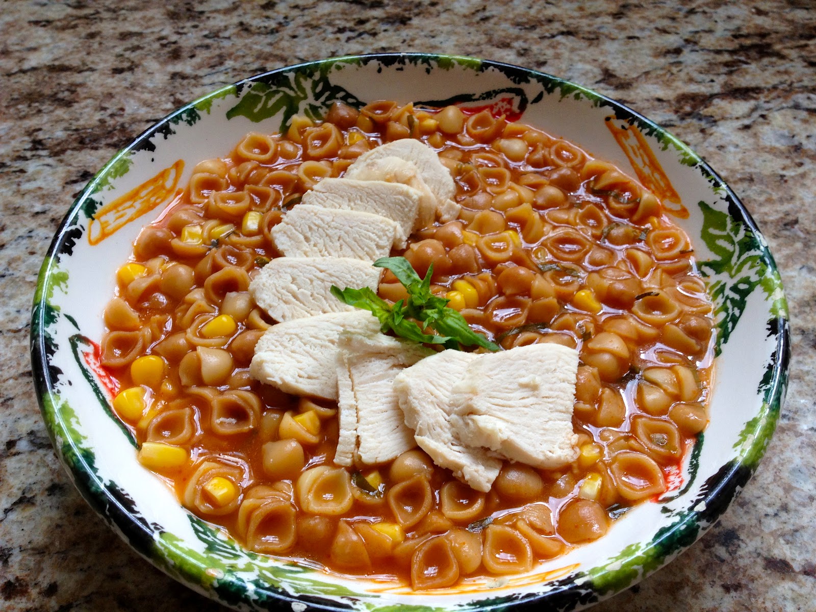 Sazón del corazón: Sopa de pasta a la albahaca