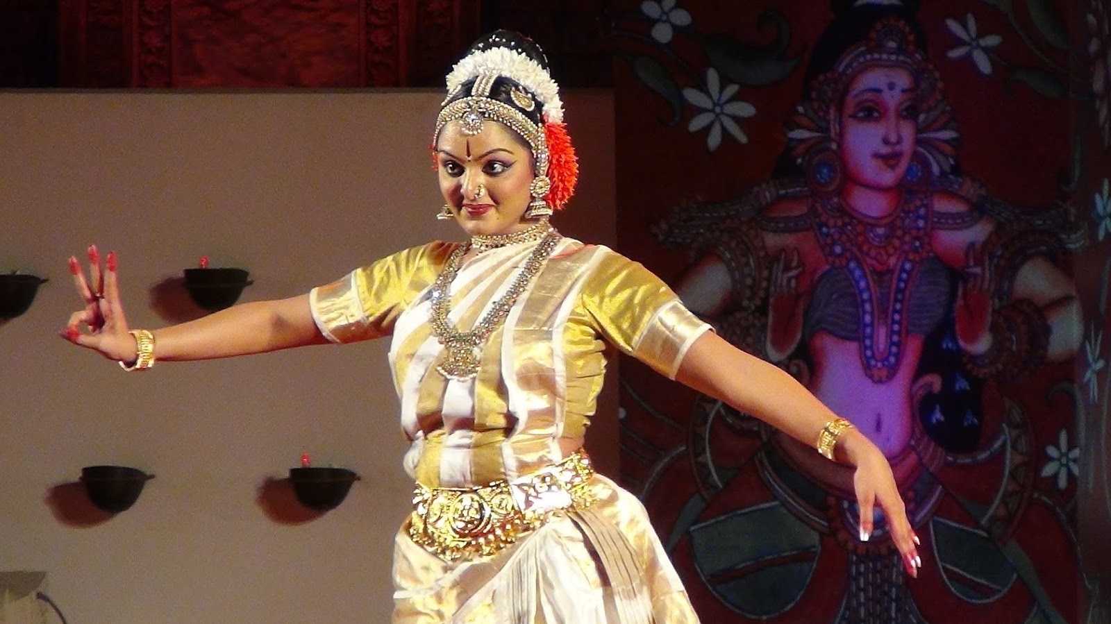 Indian Travel: Mohiniyattam