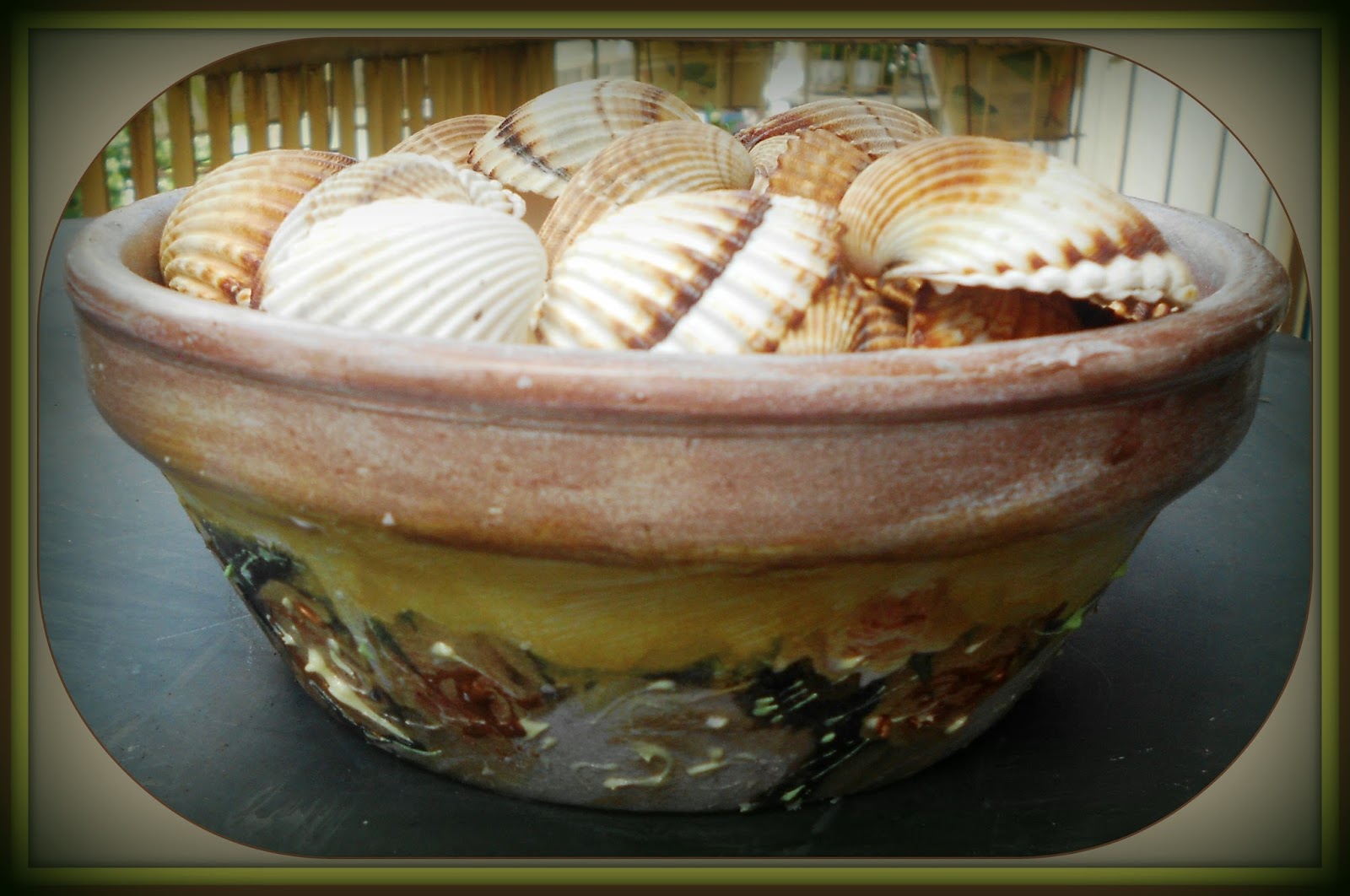 lila365idees: DECOUPAGE ΣΕ ΠΗΛΙΝΑ ΡΗΧΑ ΣΚΕΥΗ (DECOUPAGE ON TERRACOTTA PANS)