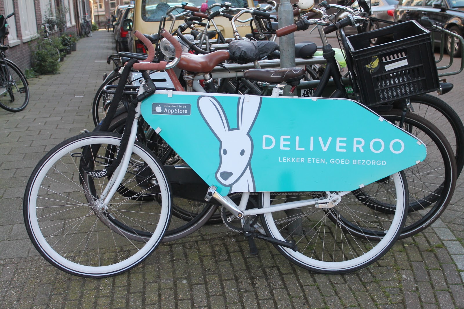 Eindeloze Omwentelingen: Amsterdam: leveringen