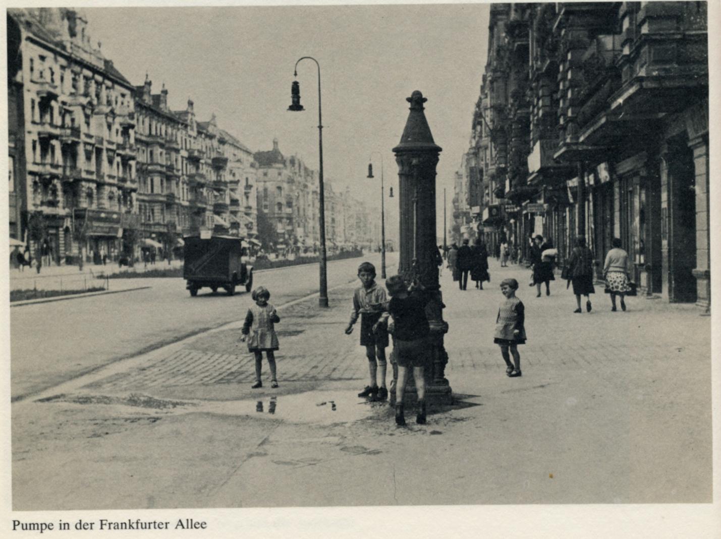 Weimar Berlin: Walking around in Weimar Berlin