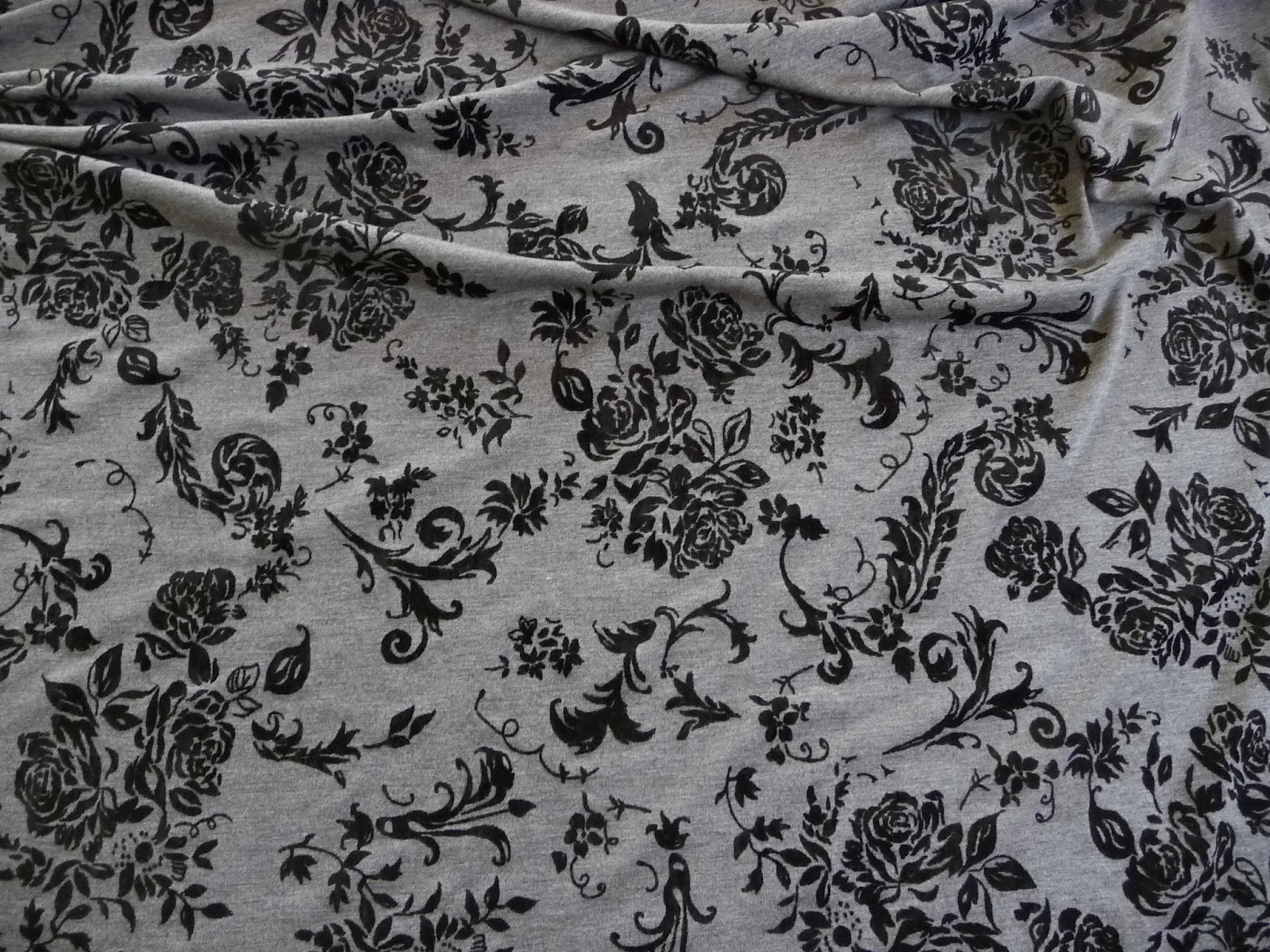 Phantasiali Stoffe: Stoff, Stoffe, Jersey, Flockprint, Schwarz, Edle