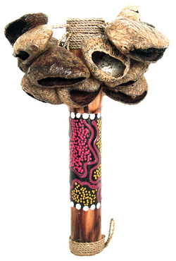 Pangi Shell Shaker A (果實 Pangi 殼製的搖響樂器 A)