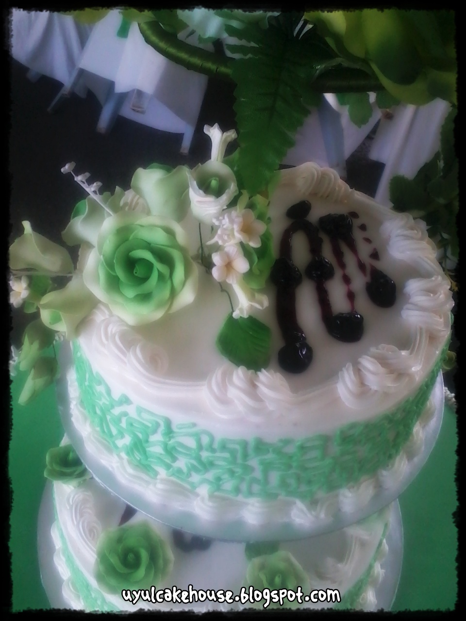 UyuL Cake House: Wedding kek - Theme hijau putih
