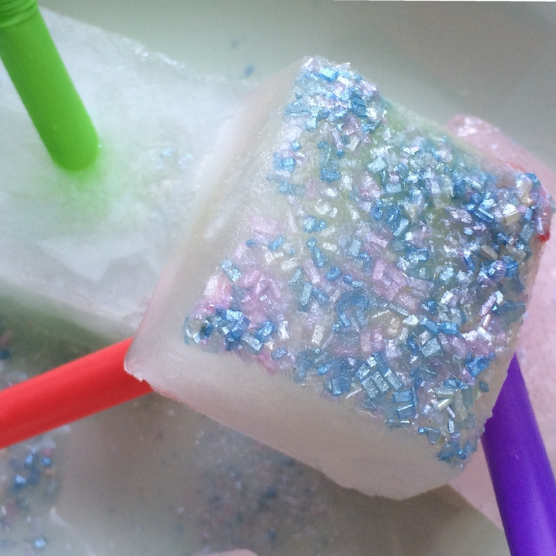 Mini Monets and Mommies: Princess Popsicles: DIY Kids' Treats