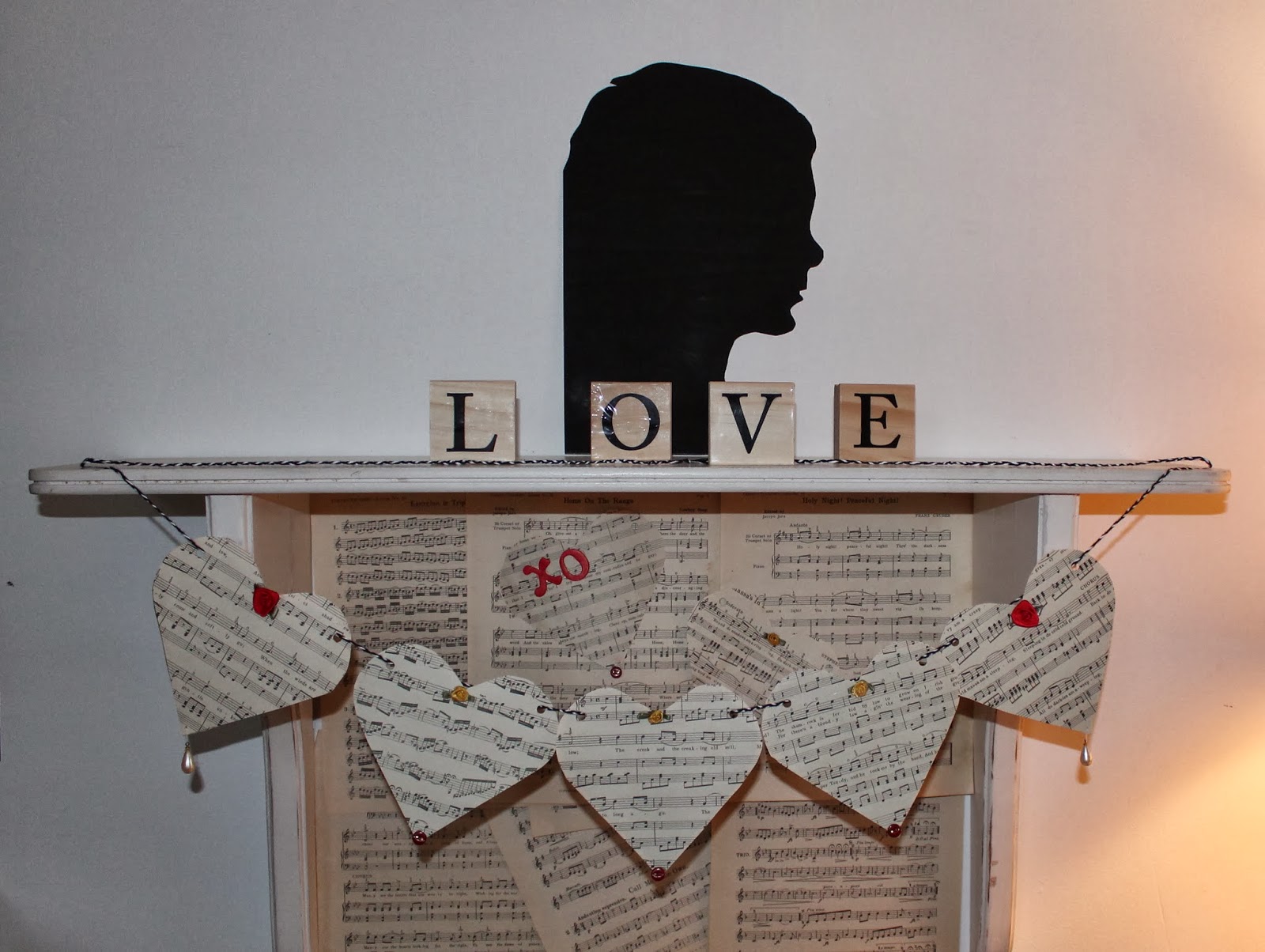 Simple Black & White Heart Banner | love my simple home