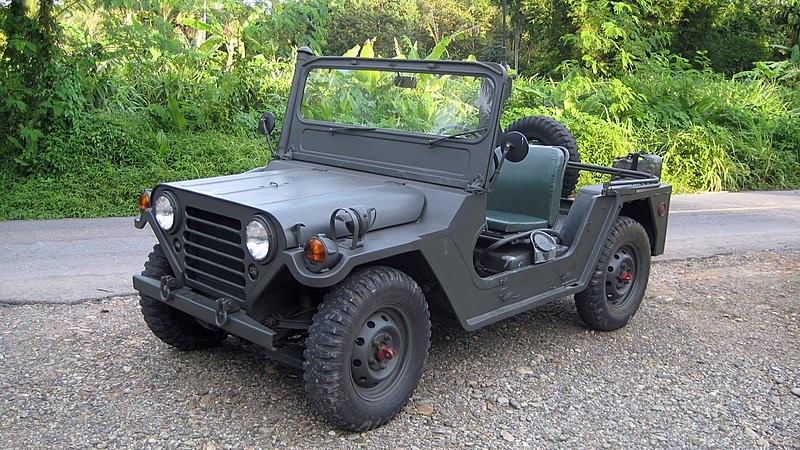 gearheads: Fully-Restored M151 Jeep