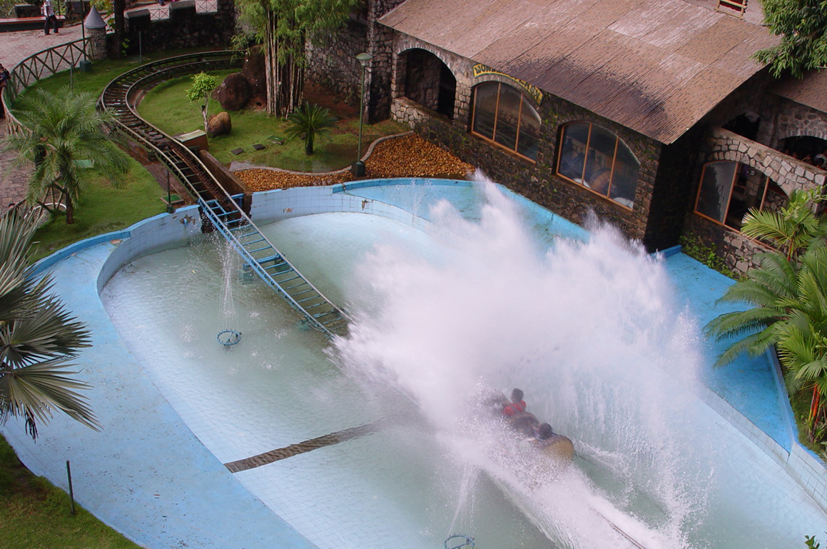 World Tour And Travel Guide: Veegaland