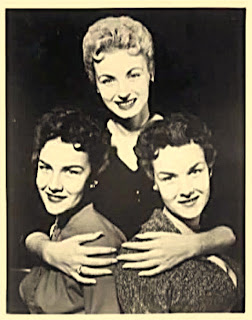 WHITE DOO-WOP COLLECTOR: THE JAYE SISTERS_Pitter Patter Boom Boom