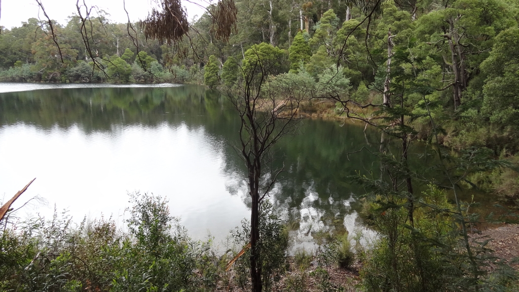 Back To Nature:: Lake Tali Karng - Alpine NP - VIC