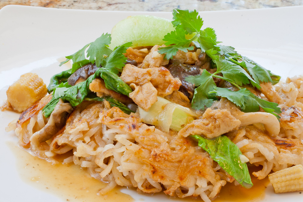 SPICE ISLAND VEGAN: Vegan Rad Na with Soy Curls