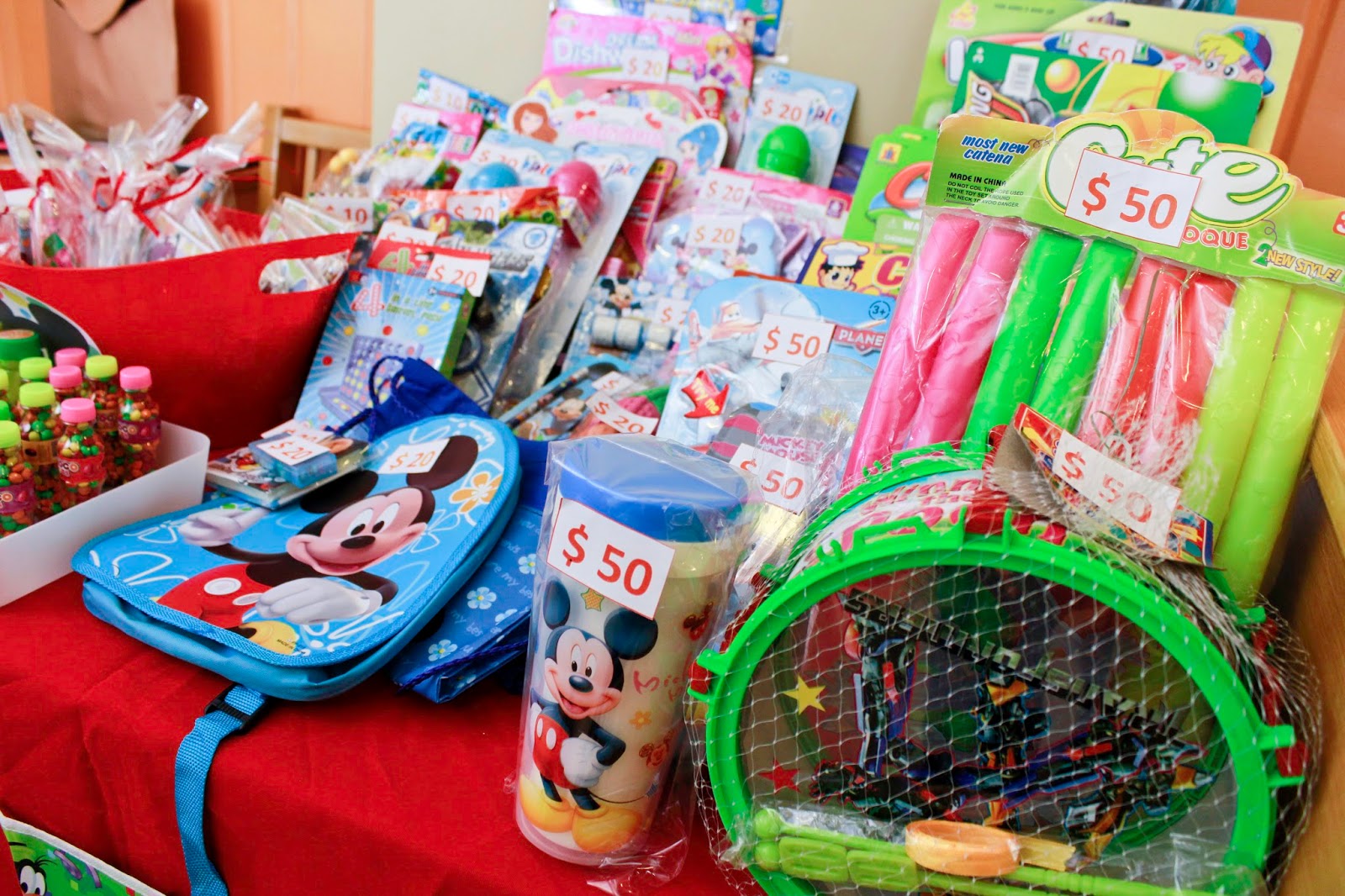 Tweedledee Creatives: Lazlo's Mickey Mouse Party!