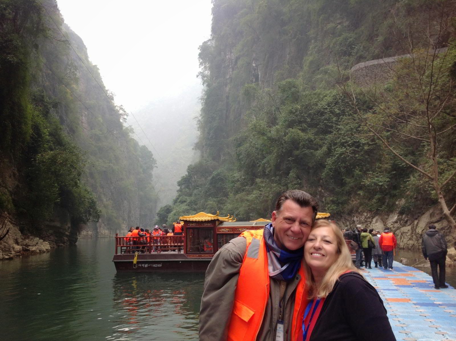 Parada y Fonda de un viajero: Navegando por la corriente del Shennv. China