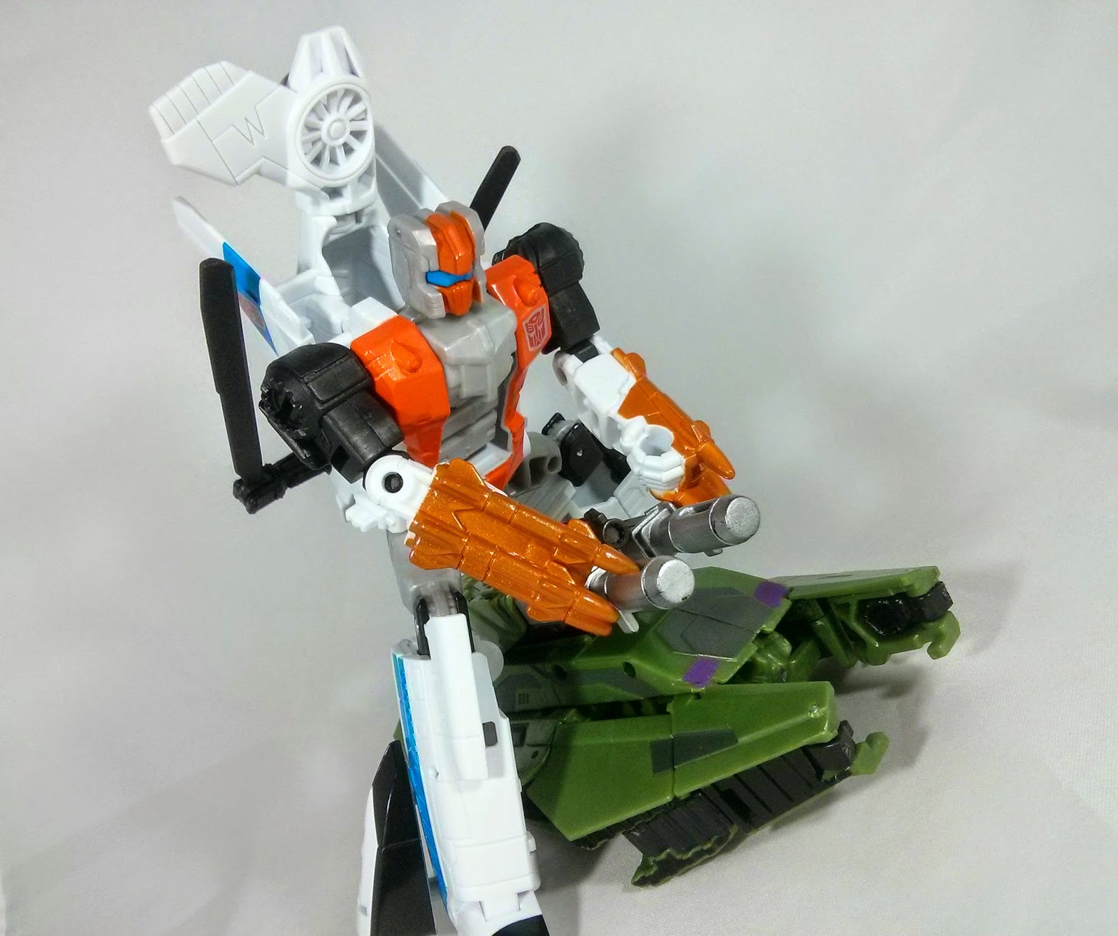 Transformers Generations Combiner Wars Alpha Bravo Review - Robot Kit Toys